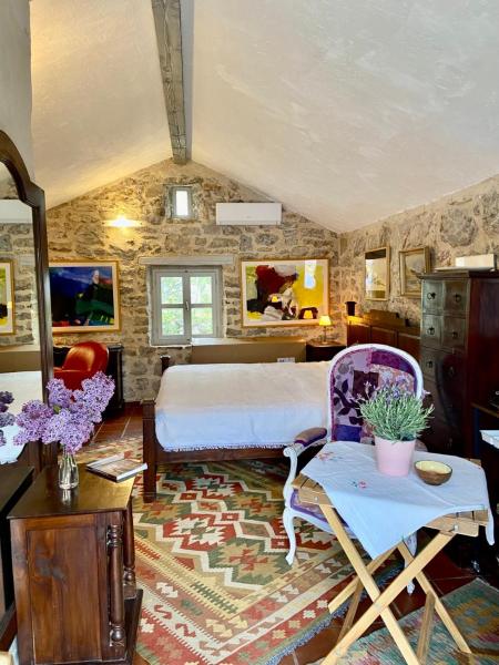 Lovrini Dvori - Cres