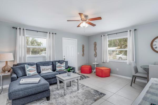 Smugglers Cove Retreat - Naples, FL