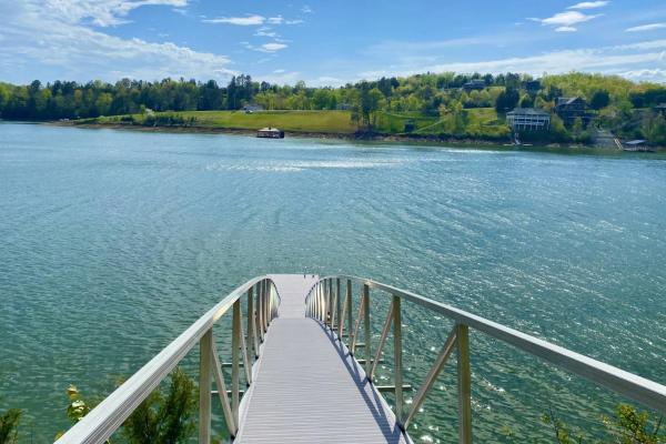 Lakeside And Lovin It - Douglas Lake, TN