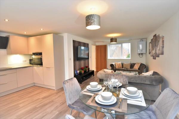 Exec 2bed 2bath Serviced Apartment Balcony Parking - England