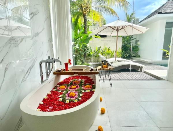 Alami Luxury Villa - Seminyak