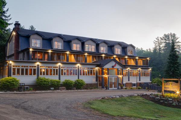 Friends Lake Inn - Adirondack Mountains