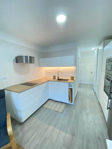 Estudio En Los Cristianos. Ubicación Ideal. - Los Cristianos