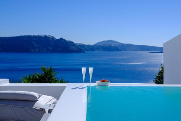 Lathouri Cave Villa - Santorini