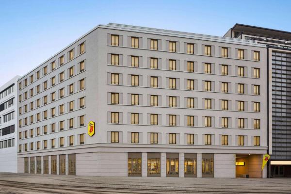 Super 8 By Wyndham Chemnitz - Chemnitz