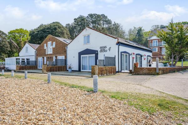 West Sea View No 4 - Brockenhurst
