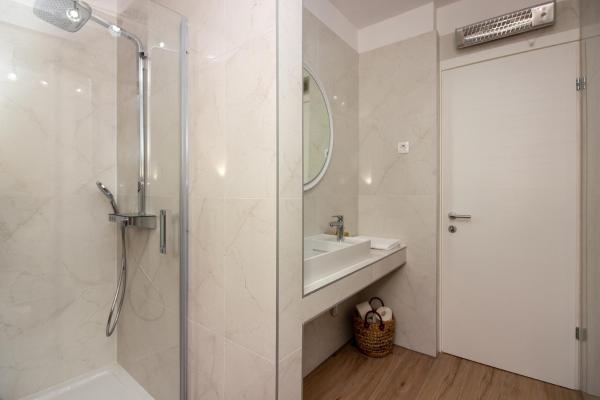 Bura2 , With Private Parking In The Garage - Split