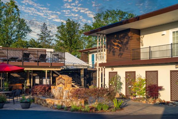Golden Haven Hot Springs - Napa Valley, CA