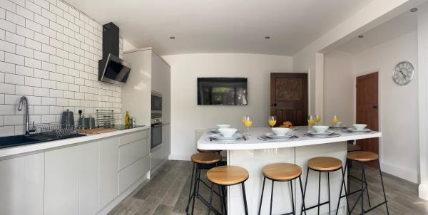 Bessie House 3bed Sd With Parking Racecourse Goffs Eco Power Stadium A1 M18 M1 M62 - Doncaster