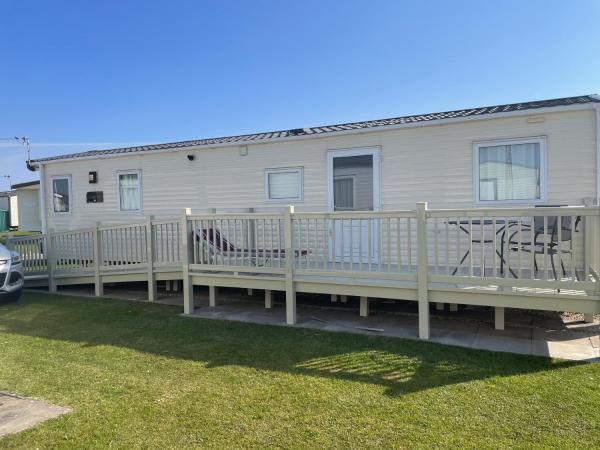 The Pearl - Deluxe Access Caravan - Skegness