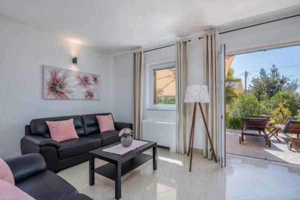 Apartment In Malinska Insel Krk 13004 - Malinska