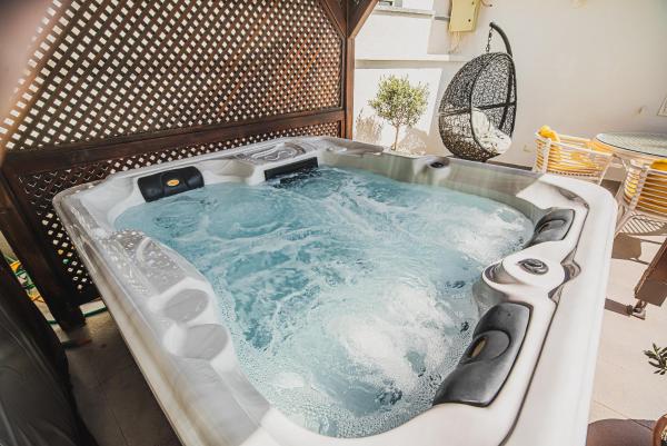 Downtown Luxury Apartments With Hot Tub - Vodice