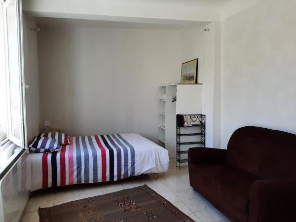 Studio Dans Joli Village Du Haut Luberon - Apt
