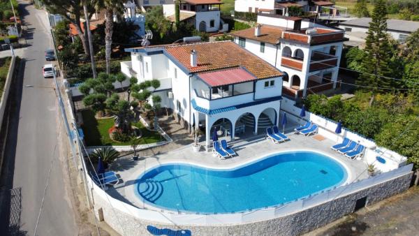 Villa Ludo A Zambrone Tropea - Parghelia