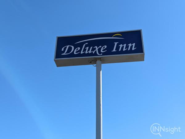 Deluxe Inn - Daly City, CA