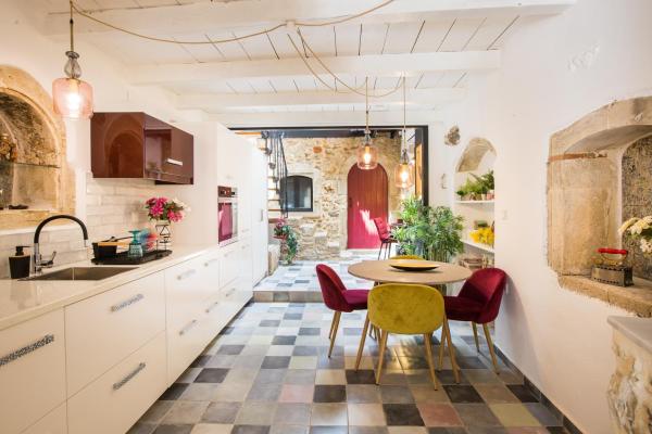 Stema Luxury Escape, Rooftop Jacuzzi & Panoramic Views - Crète