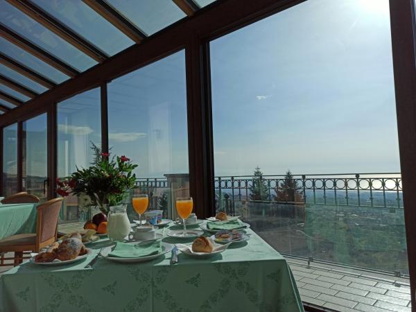 Hotel Primavera Dell'etna - Milo
