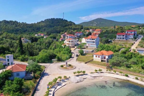 Sunshine Place By The Beach - Isla Dugi