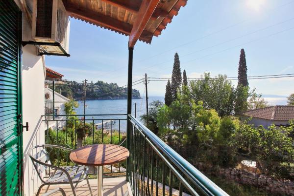 Zoulis Eleni: A Traditional Village Apartment In Kalami, Just A Few Steps Away From The Beach - Kalami