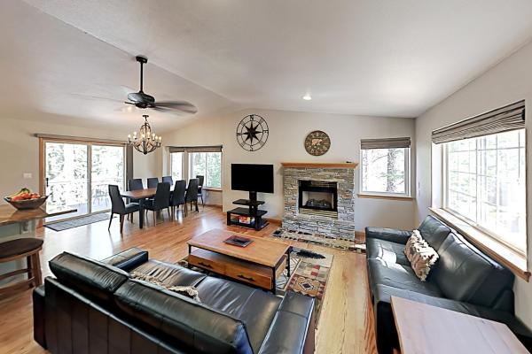 Sunlit Forest Haven - Lake Tahoe