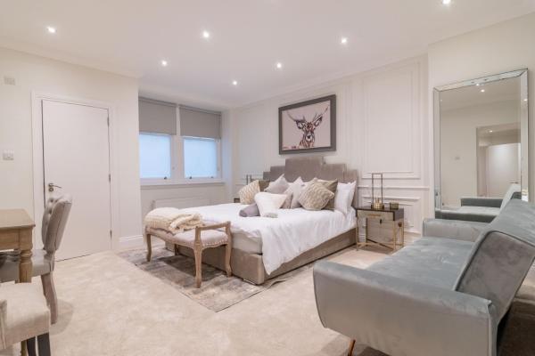 Large Blythswood Residence - Glasgow
