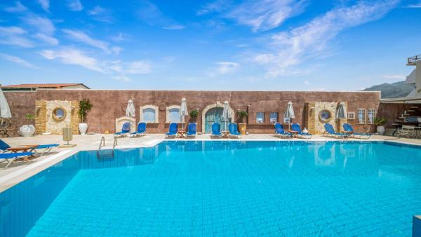 Golden Bay Hotel Apartments - Greece