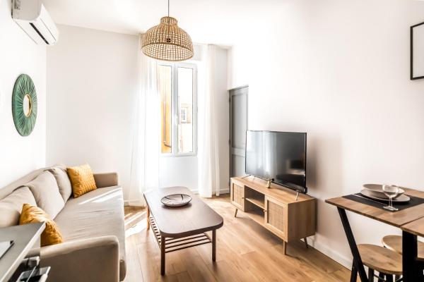 2 Pièces Neuf Au Pied Des Musées - Wifi & Parking Gratuit - Jardin de la Villa Noailles