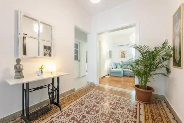 Casa Pamisou Near Attiki Metro Station - Atenas