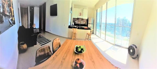 P18 2bd 2ba Brand New! 8 Blocks To Old City Steps To The Beach - Cartagena