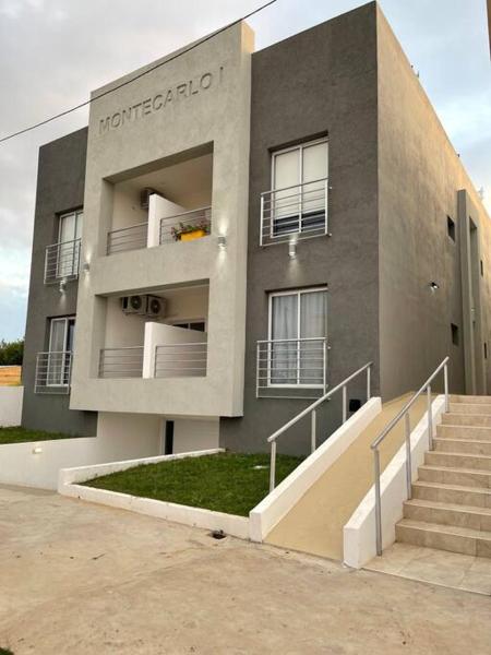 Edif Montecarlo I En Pb, A Mts De Las Termas - Federación