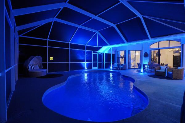 Exquisite 4-bedroom Villa With Heated Pool Sarasota Area - Port Charlotte, FL