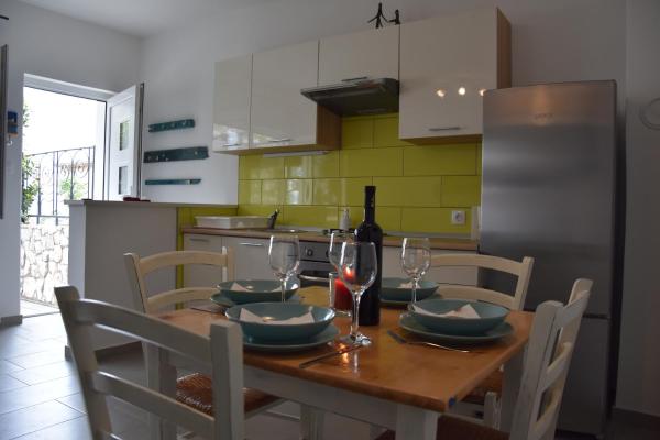 Apartman Vitamare 160 M From The Beach - Klenovica