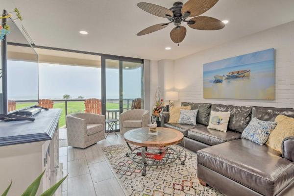Pools, Hot Tub & Ocean Views: Port Aransas Condo - Port Aransas, TX