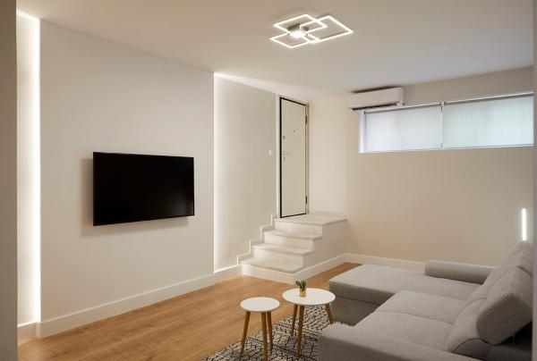 Central & Comfy Apartment 2mins Walking From Metro - Atenas