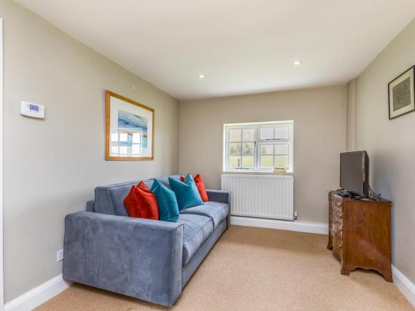 Charming Country Cottage With Spectacular Views - Pass The Keys - Bosham