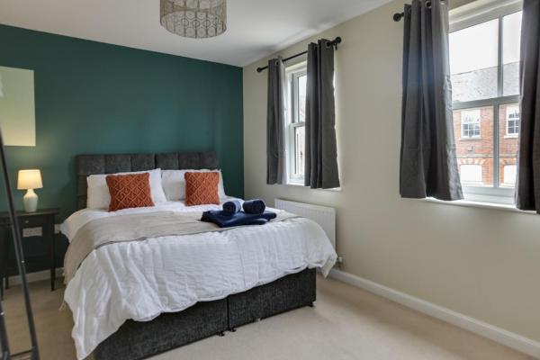 Two Bedroom Coach House - Free Allocated Parking For 2 Vehicles - Central Colchester - Colchester
