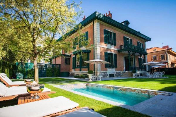 Villa - Chalet Clermont-tonnerre Avec Piscine En Centre-ville - Vichy