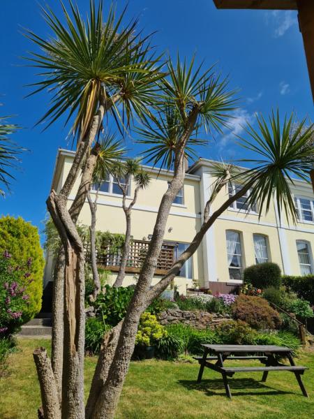 Meadowside Holiday Apartments - Paignton