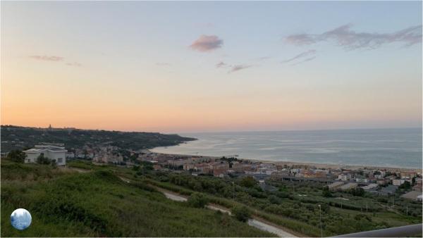 Seascape Apartment With Breath Taking View - Vasto