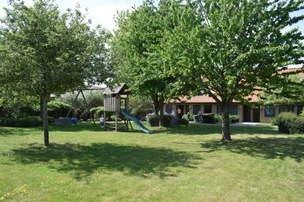 De Meiboom Vakantiehoeve Tot 21 Pers - Ieper