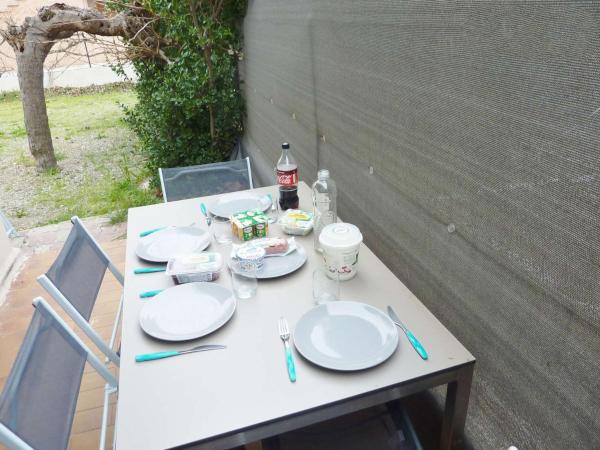 Appartement T2 Rénové, Climatisé, Avec Terrasse Et Parking, Proche Plage - Fr-1-387-166 - Marseillan