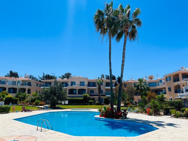 Golden Palms Paradise Garden - Paphos