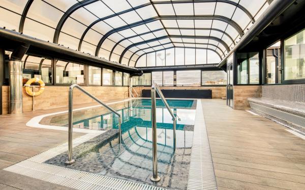 Gran Hotel Luna De Granada - La Zubia