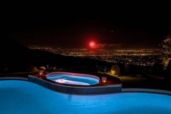 Cliff House - El Paseo Retreat With Amazing Views Of Palm Desert City Lights - Palm Desert, CA
