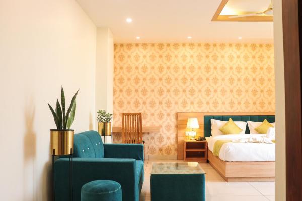 Hotel Royal Palm Dehradun - Dehradun
