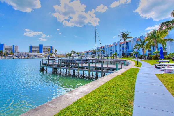 Madeira Beach Yacht Club 329h - Treasure Island, FL