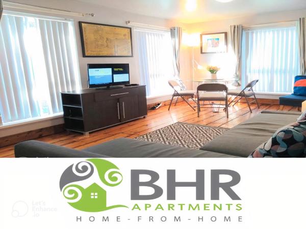 Perfect City Center Location \/ Free Parking \/ 4 Beds - Belfast