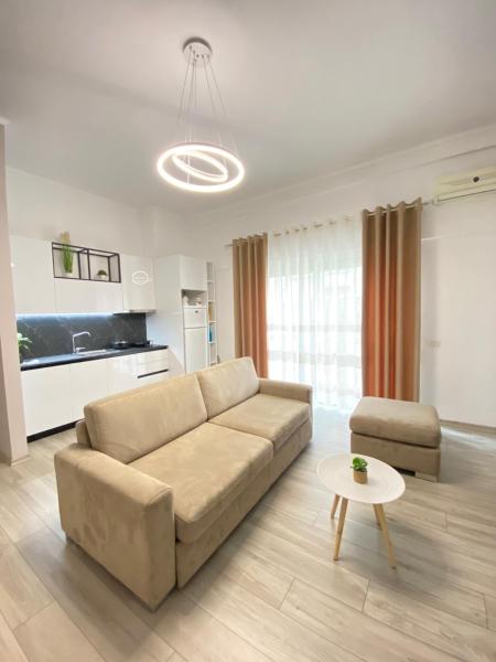 Newly Renovated One Bedroom Apartment In Tirana - Tirana