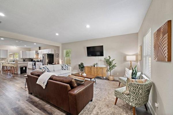 Central & Stylish Home With Games 8 Mins To Downtown - Houston, TX