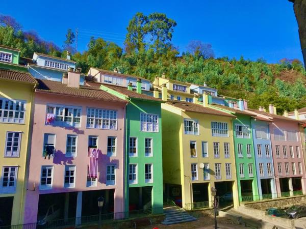 La Casina De Colores De Cudillero - Cudillero